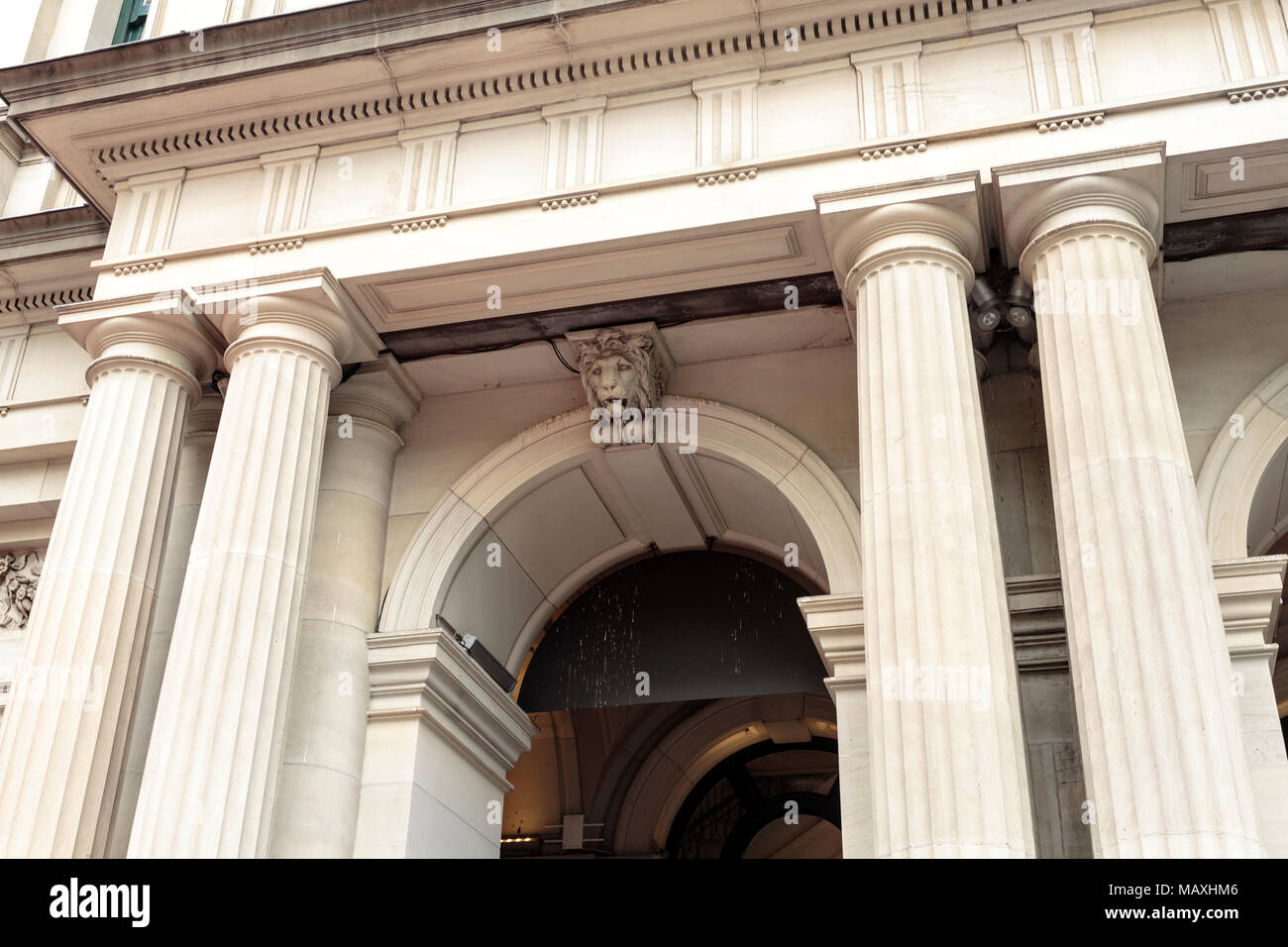 Melbourne general post office hi-res stock photography and images - Alamy