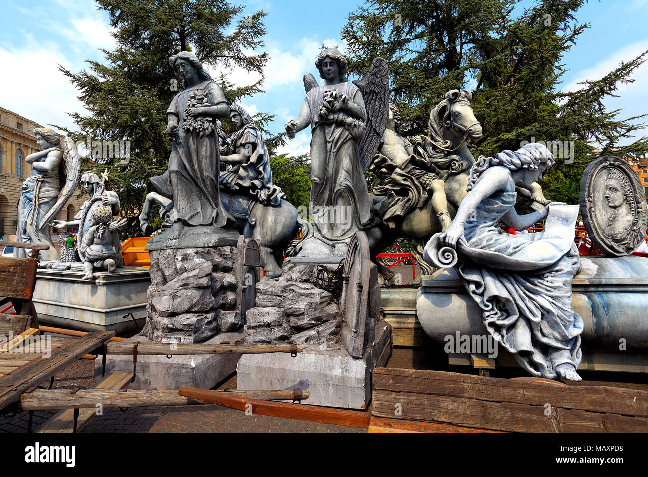 Italian historic monuments hi-res stock photography and images - Alamy