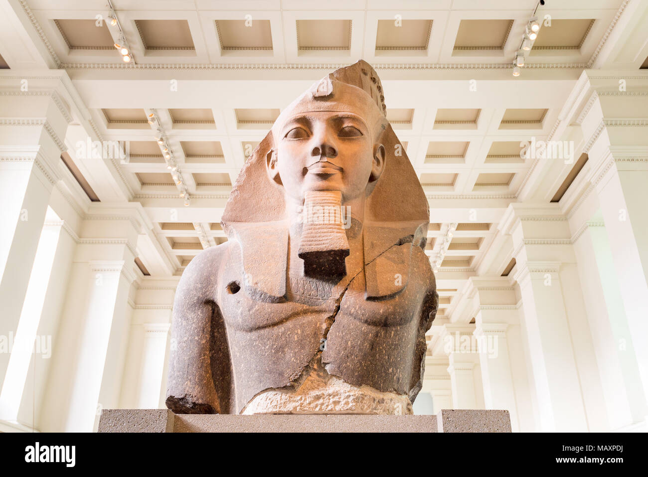 Egyptian statue in british museum hi-res stock photography and images ...