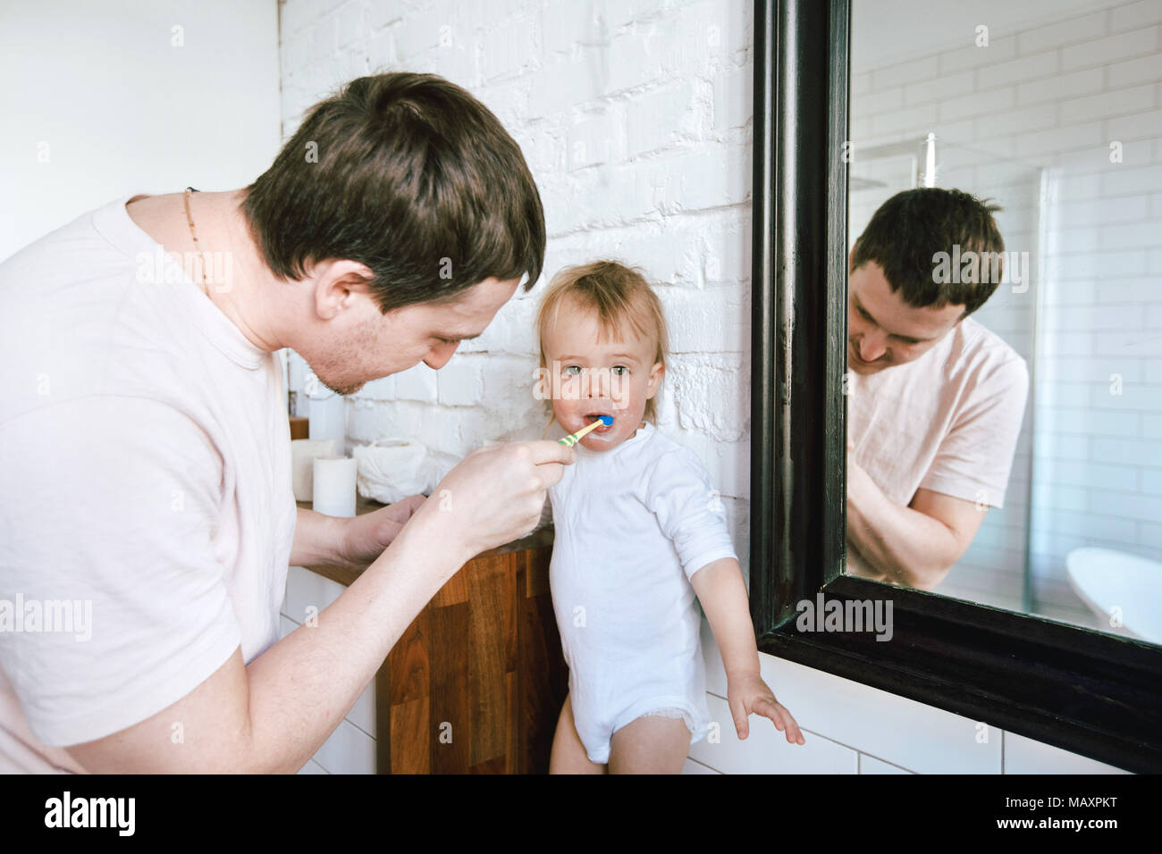 Baby teeth teeth hi-res stock photography and images - Alamy