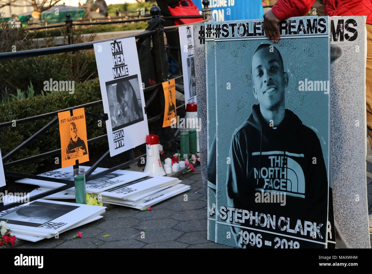 New York City, New York, USA. 4th Apr, 2018. Justice League of New York ...