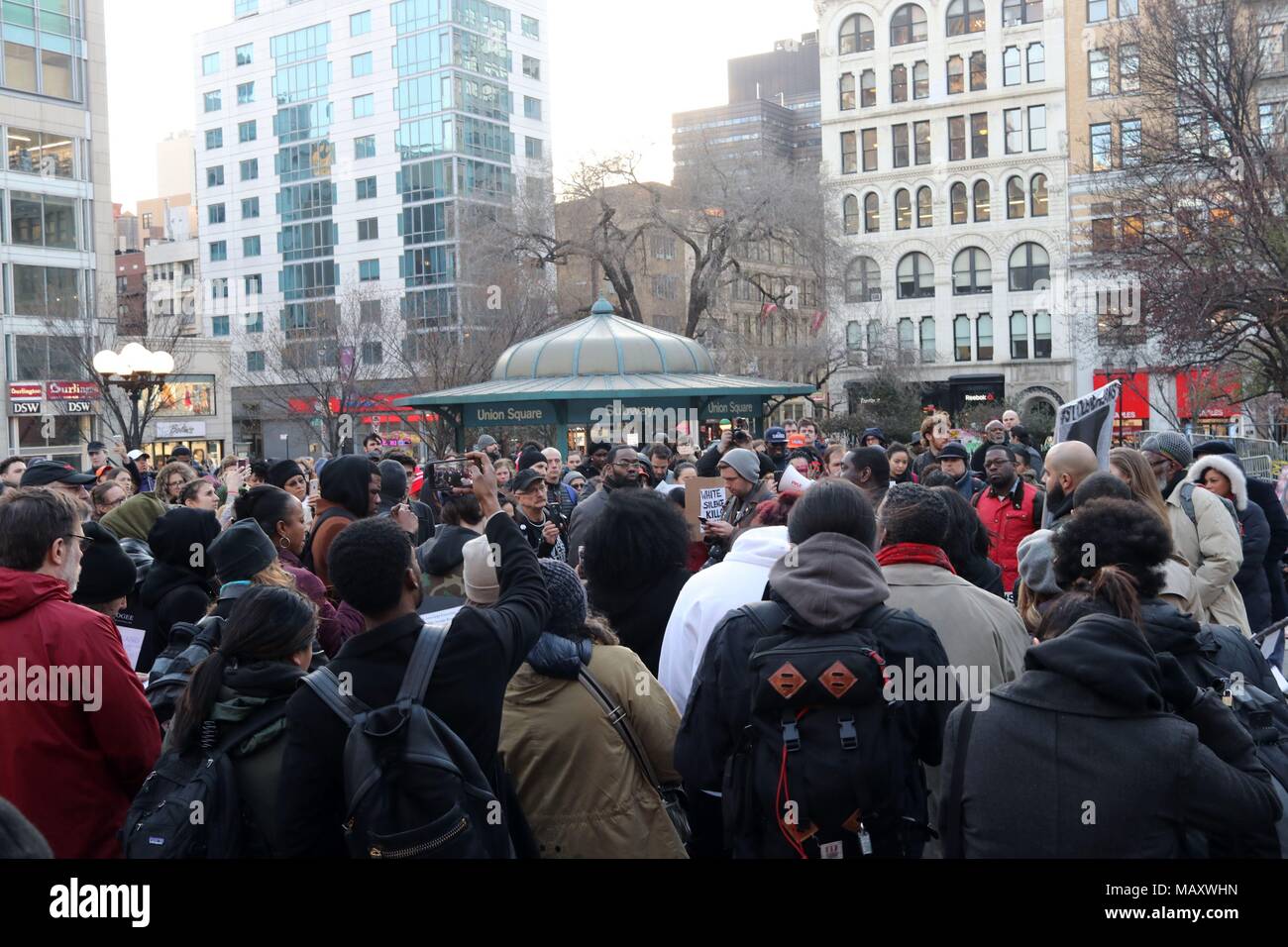 New York City, New York, USA. 4th Apr, 2018. Justice League of New York ...