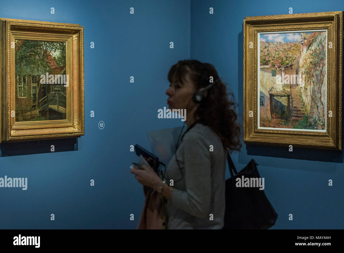 Exhibition monet hi-res stock photography and images - Alamy