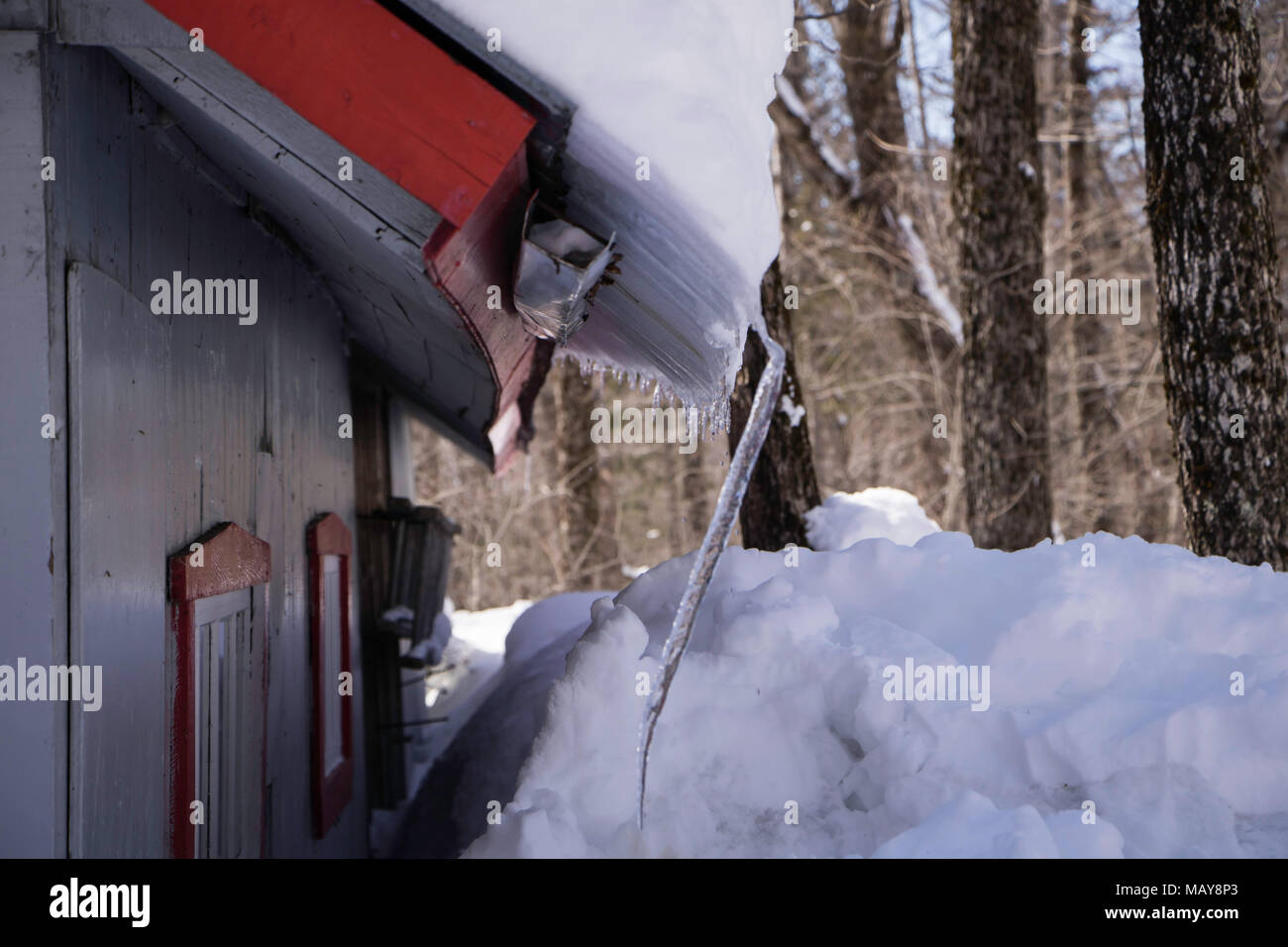 Sliding off a roof hi-res stock photography and images - Alamy Sliding off a roof hi-res stock photography and images - Alamy
