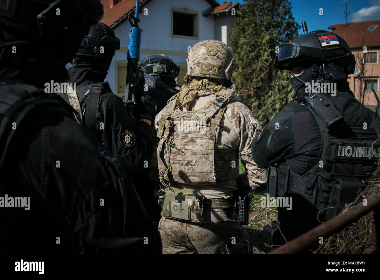 Members of the Serbian Special Anti-Terrorism Unit (SAJ) and U.S ...