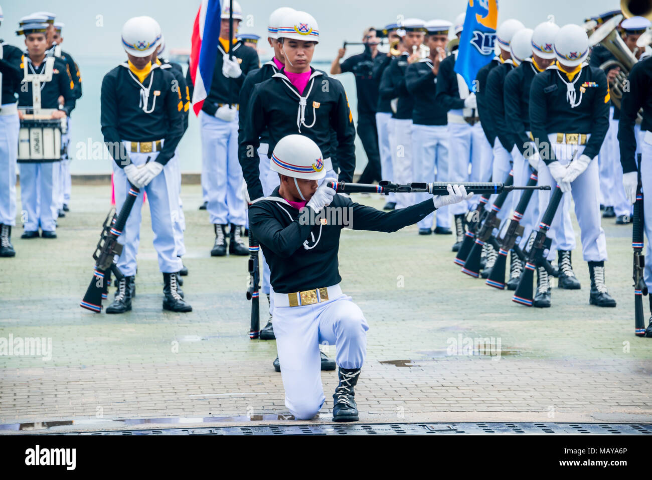 Marching navy drill team hi-res stock photography and images - Alamy