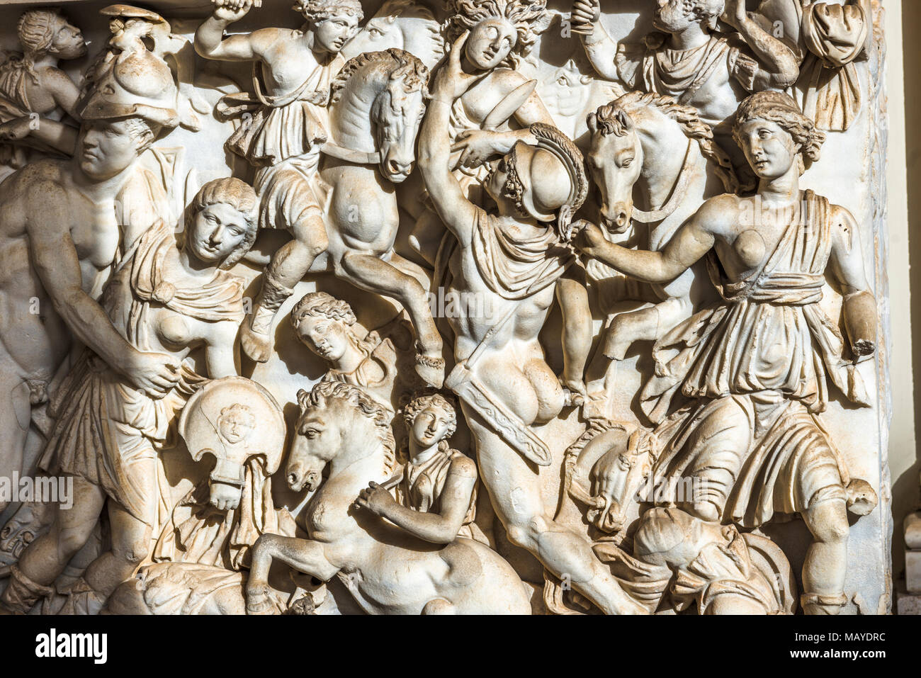 Octagonal belvedere courtyard hi-res stock photography and images - Alamy