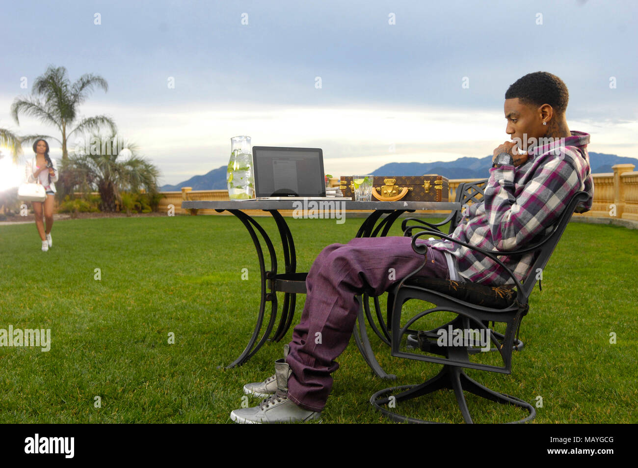 Rapper Deandre Way aka Soulja Boy and singer Teairra Mari on set at ...