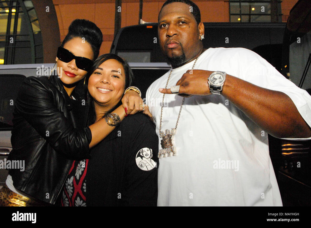 Rihanna Fenty, Jennifer Rosales and Miami Mike backstage at the Honda ...