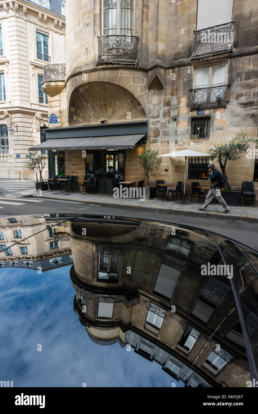 Miror building hi-res stock photography and images - Alamy