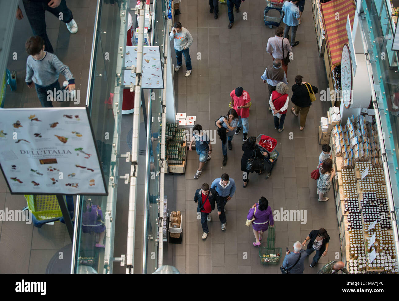 Eataly rome hi-res stock photography and images - Alamy