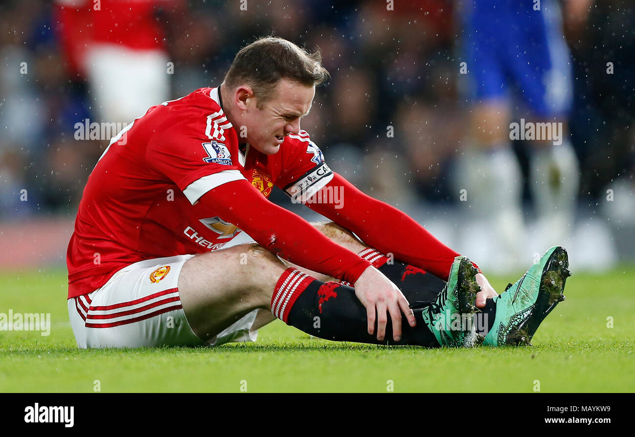 Wayne rooney strip hi-res stock photography and images - Alamy