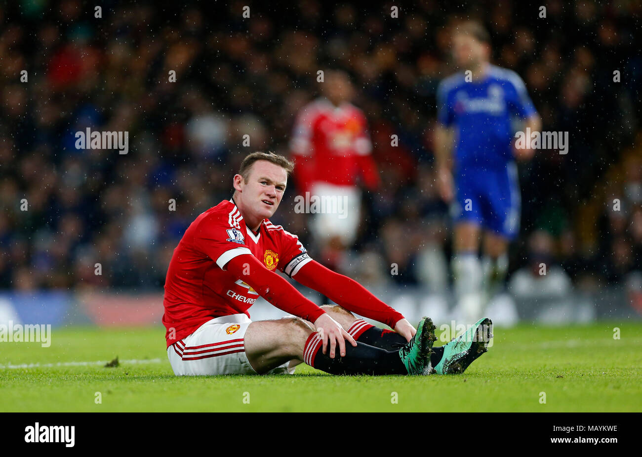 Manchester United captain Wayne Rooney could be missing for up to two ...