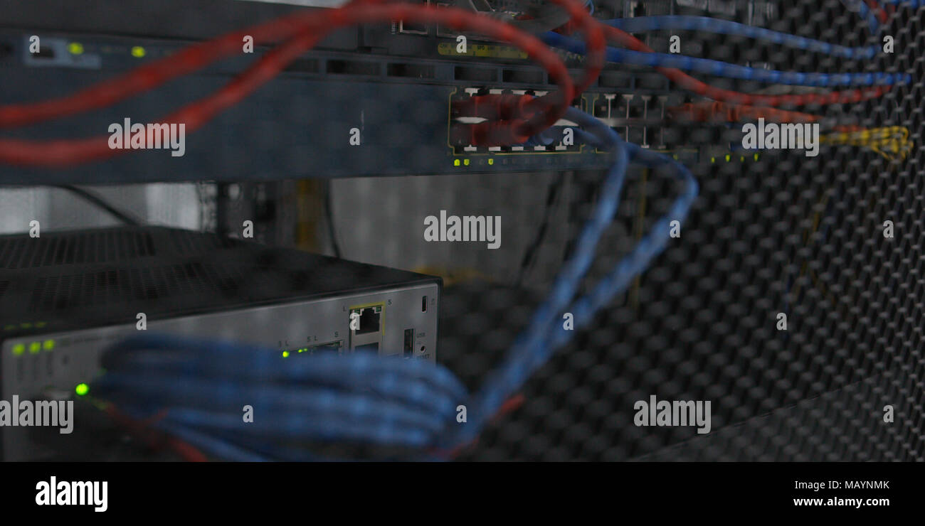 Datacenter closet hi-res stock photography and images - Alamy