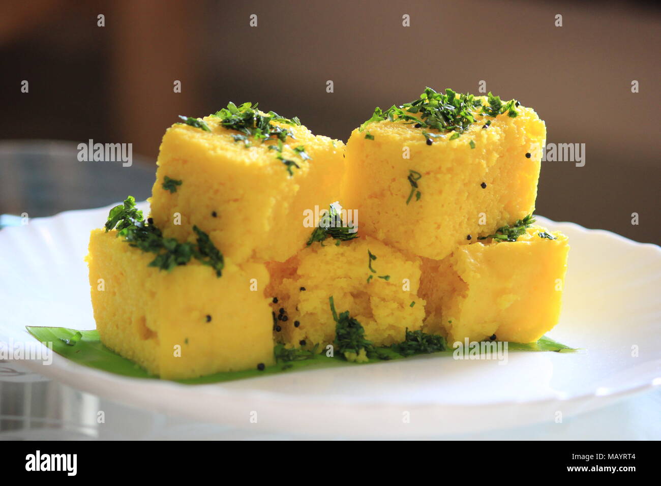 Dhokla hi-res stock photography and images - Alamy