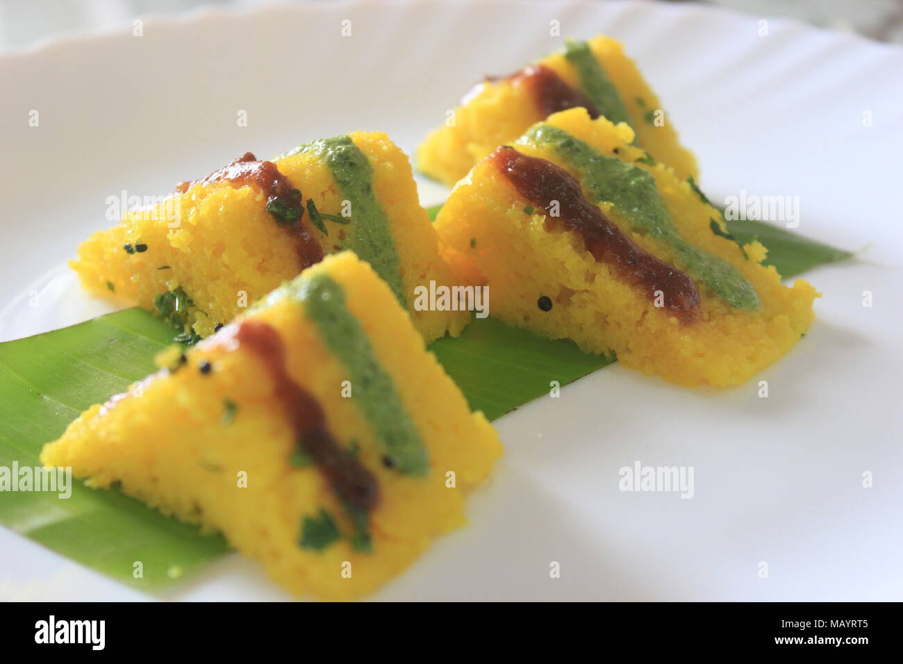 Dhokla hi-res stock photography and images - Alamy