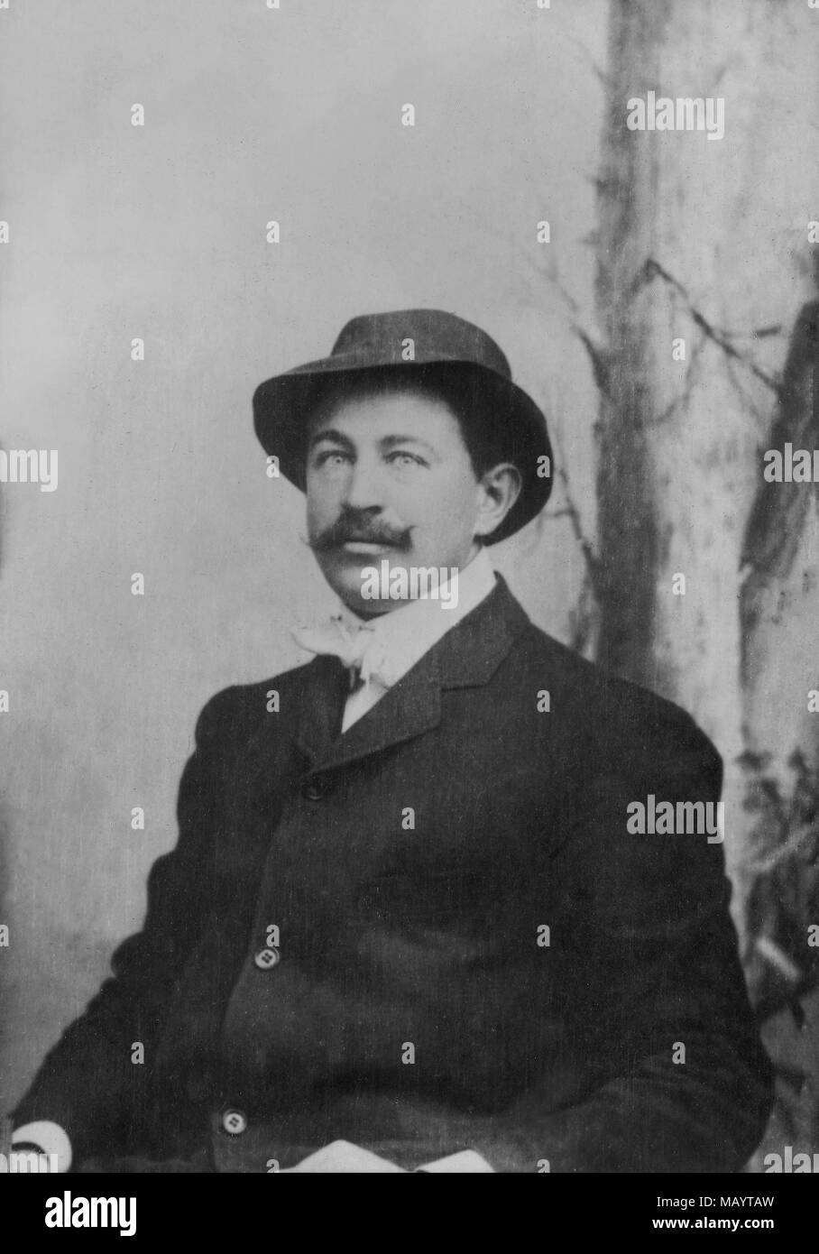 Henry fournier hi-res stock photography and images - Alamy