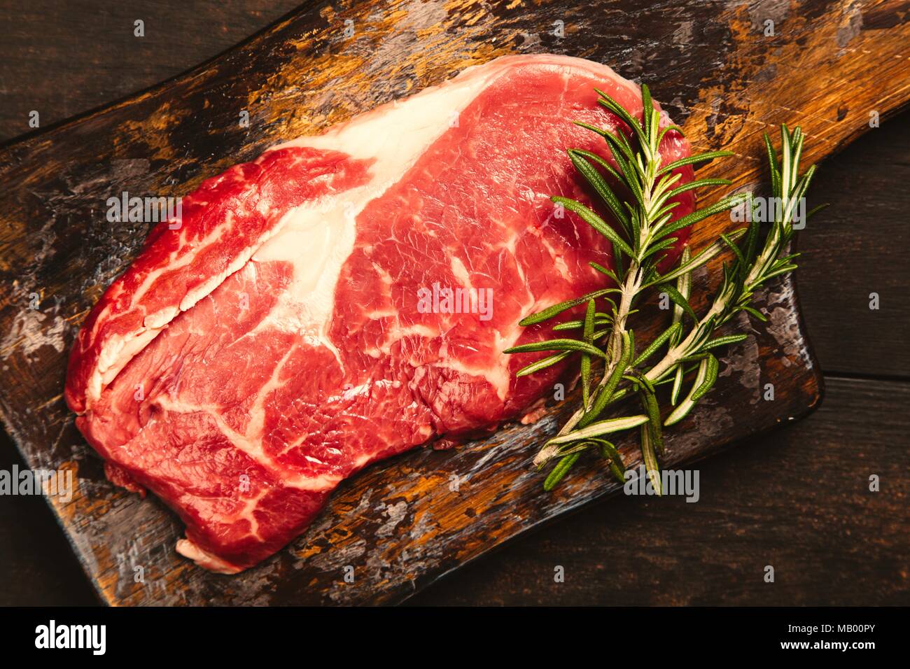 Cutting raw meat kitchen hi-res stock photography and images - Alamy