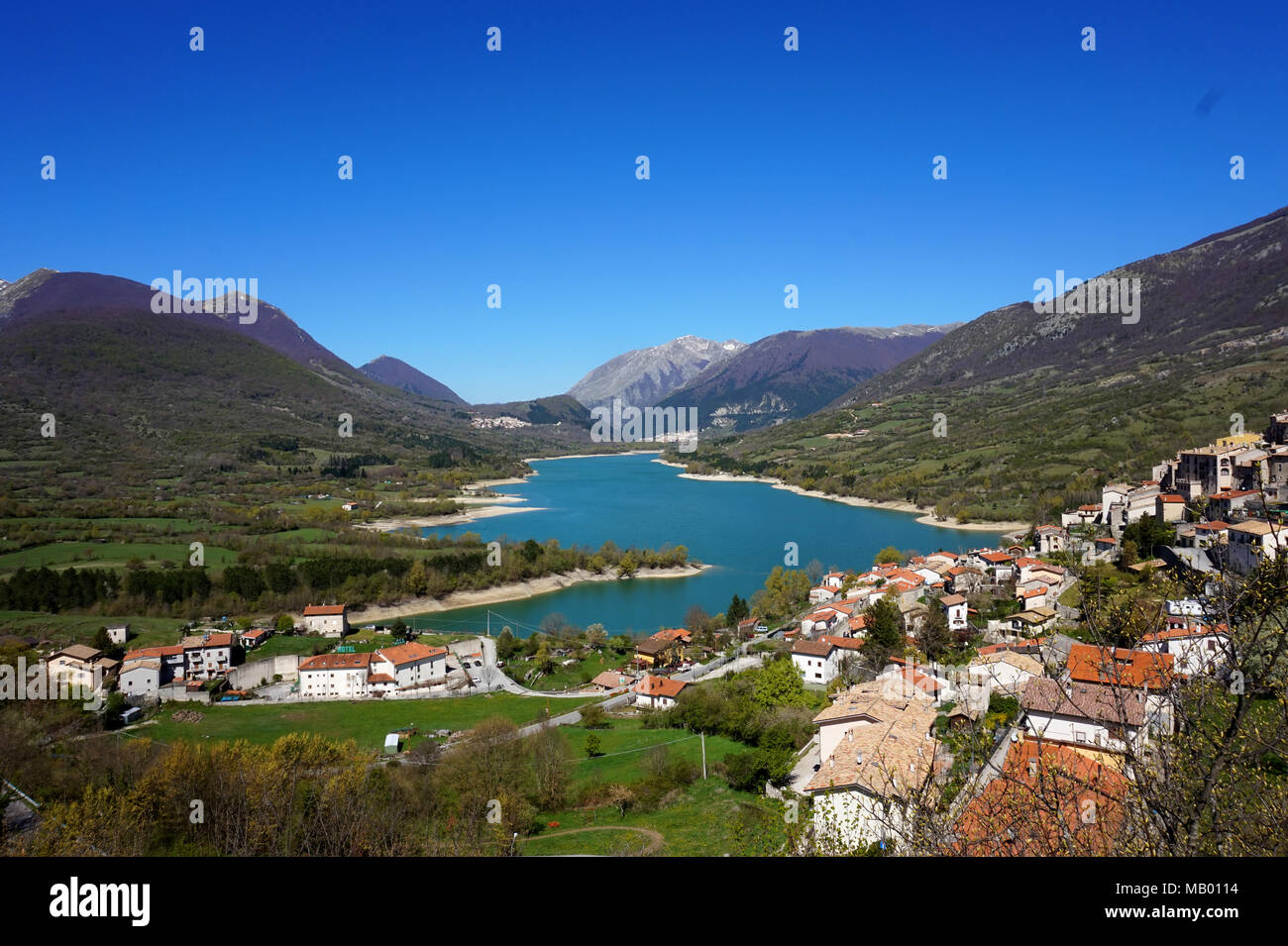 Lake barrea hi-res stock photography and images - Alamy