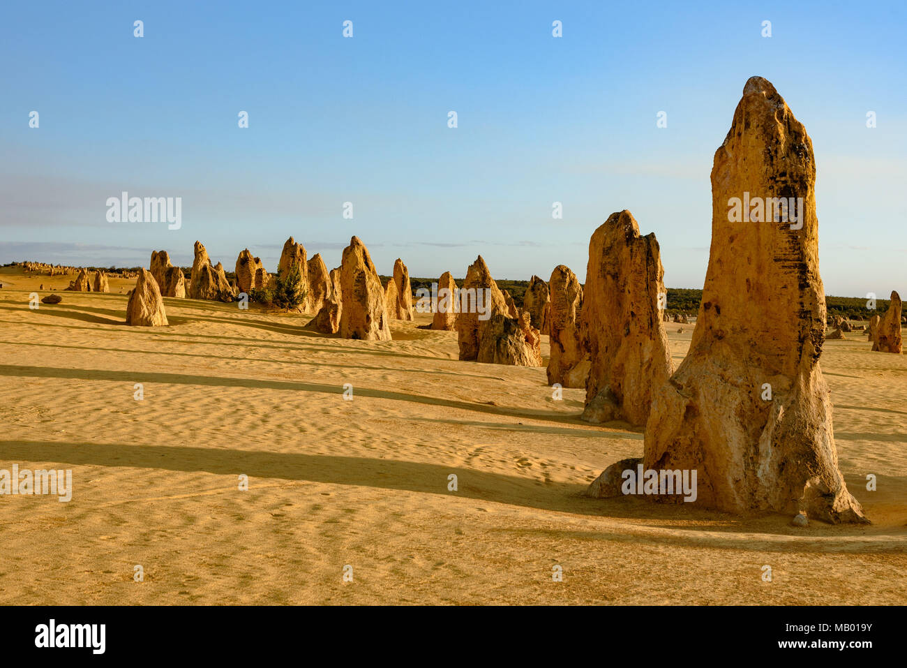 Pinnacles desert rock formation hi-res stock photography and images - Alamy