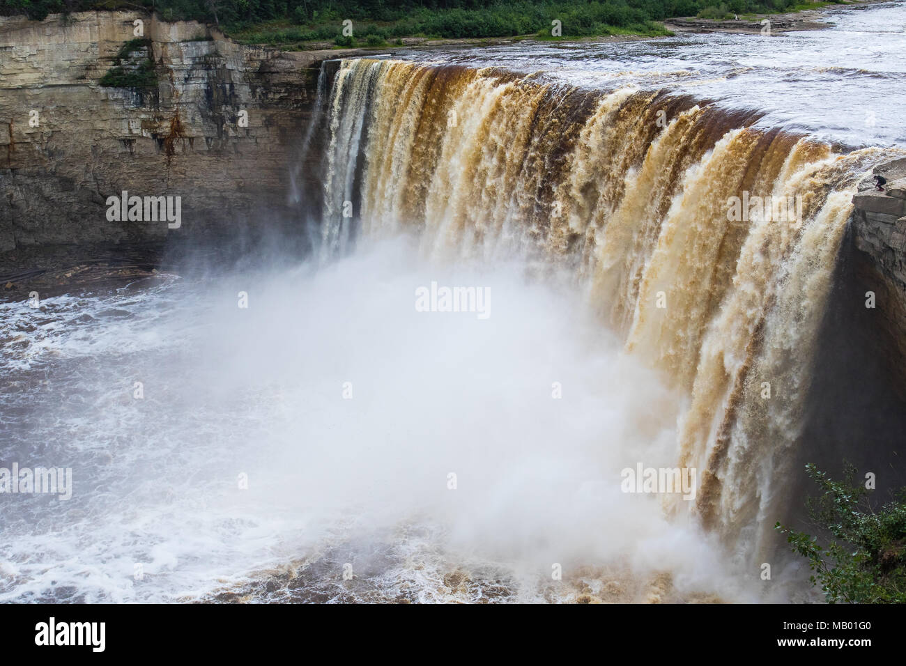 Alexandra Falls tumble 32 meters over the Hay River, Twin Falls Gorge ...