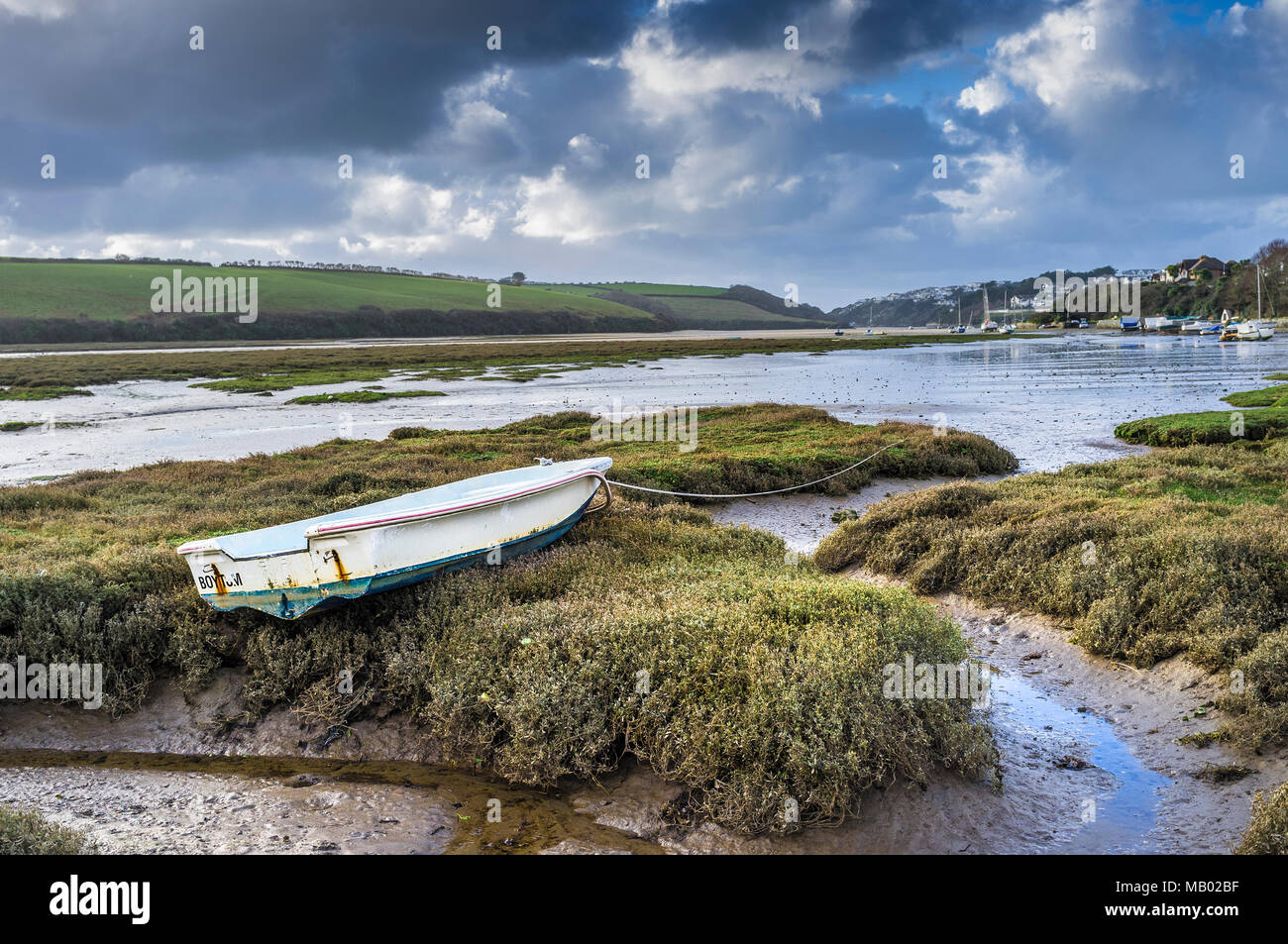 Low tide on the Gannel River in Newquay in Cornwall Stock Photo - Alamy