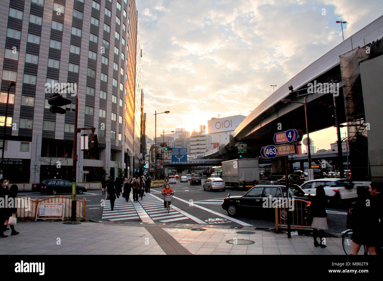 Japanese crossing hi-res stock photography and images - Alamy
