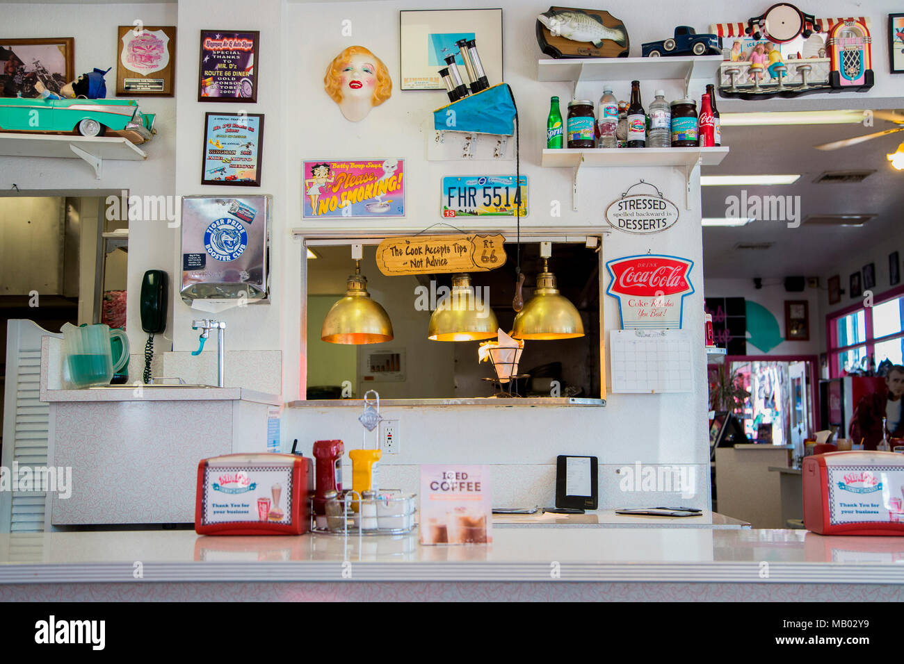 Old fashioned American diner Stock Photo - Alamy