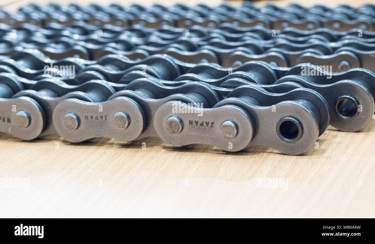 The industrial chains for machine ; close up Stock Photo - Alamy