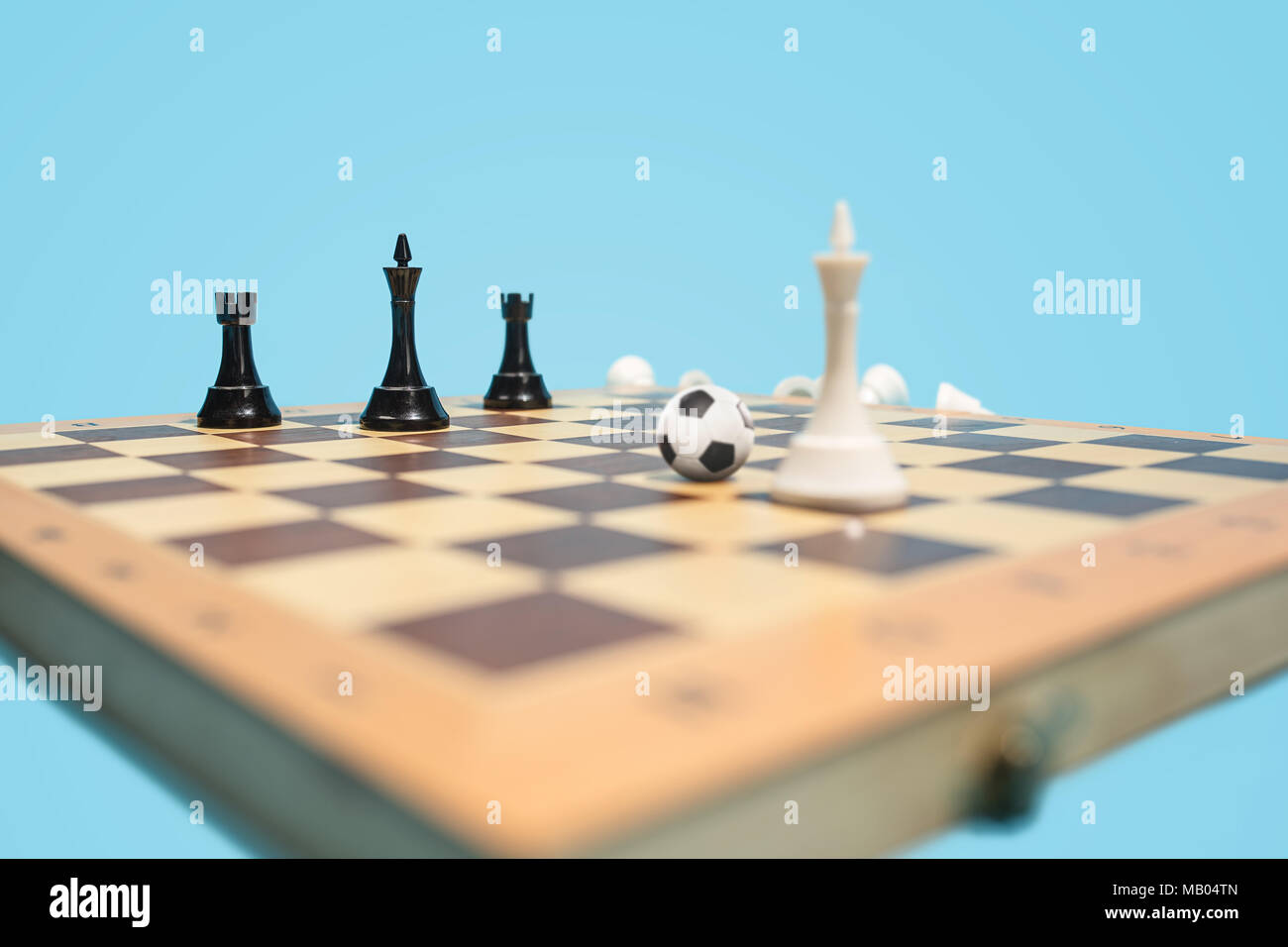 Board game checkers symbol strategy hi-res stock photography and images ...
