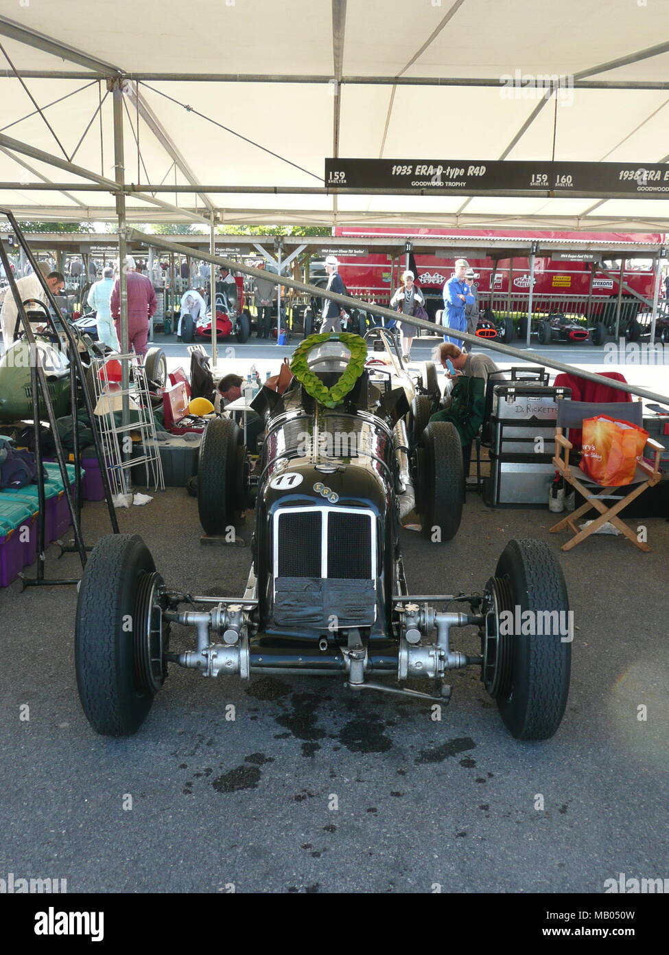 Goodwood revival classic car show hi-res stock photography and images ...