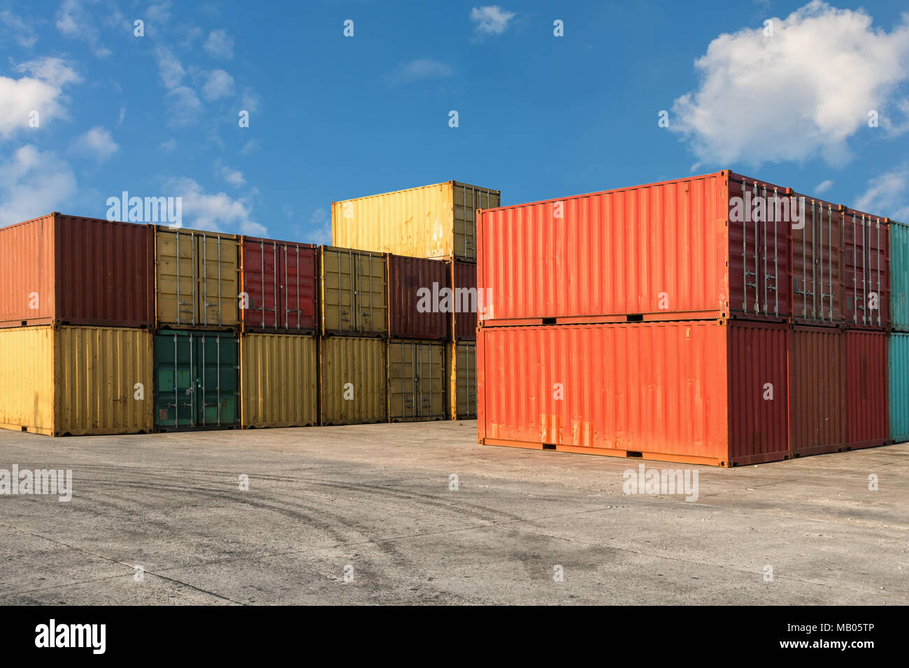 Handling stack of container shipping, Transportation business Stock ...