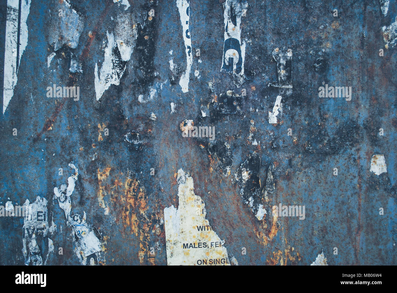Torned paper hi-res stock photography and images - Alamy