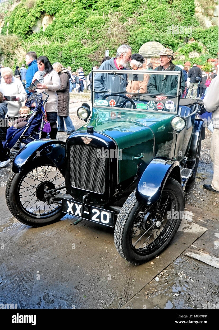 Starting handle hi-res stock photography and images - Alamy