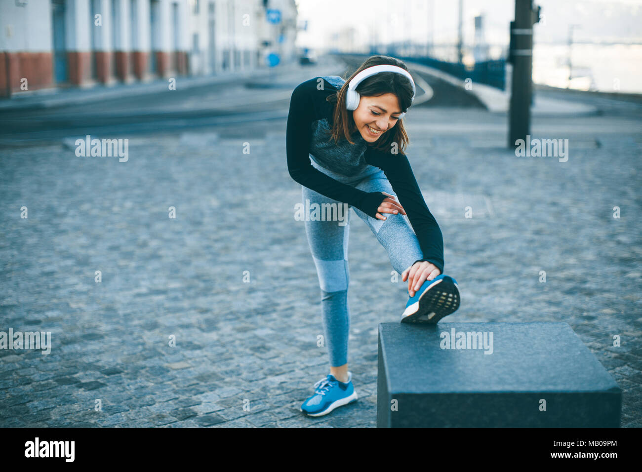 Women preparing run hi-res stock photography and images - Alamy
