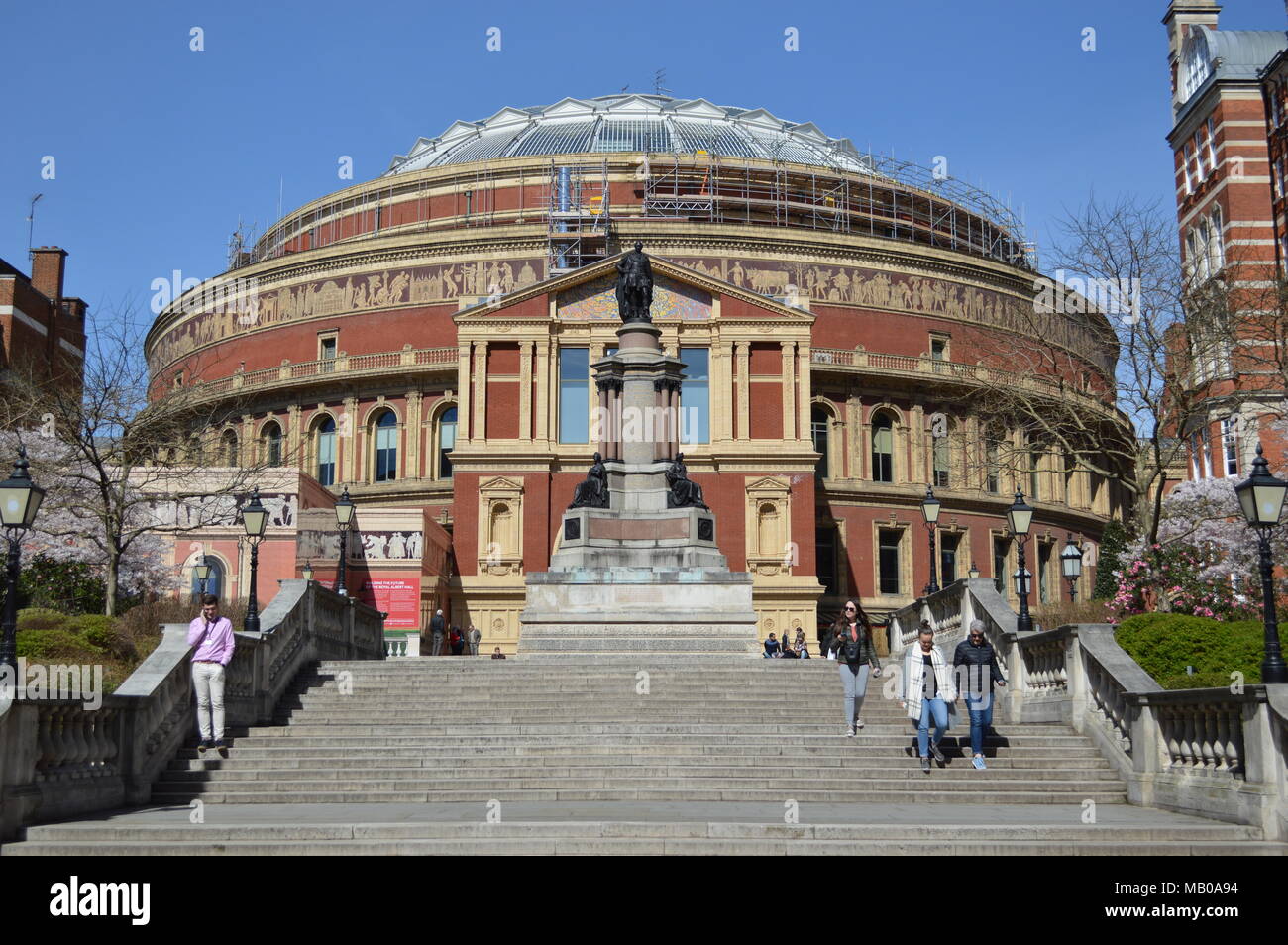 At the royal albert hall in central london hi-res stock photography and ...