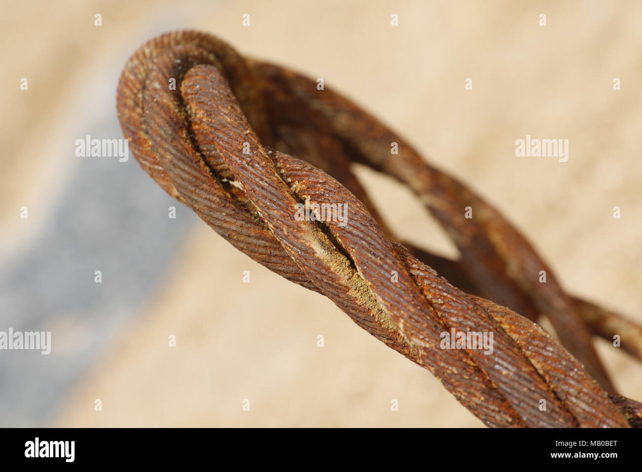 Hauling rope cable hi-res stock photography and images - Alamy