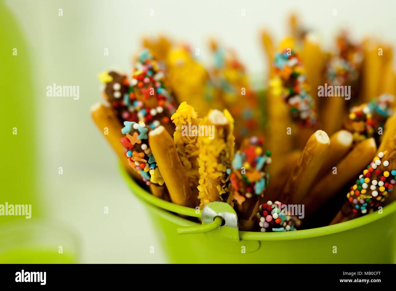 Bucket white brown sugar hi-res stock photography and images - Alamy
