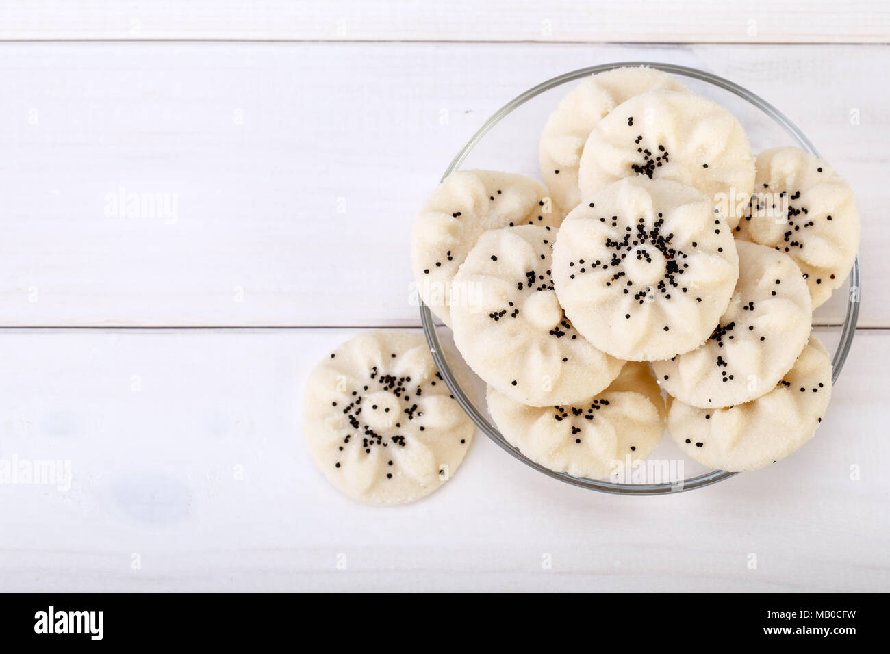 Flower Shaped Persian Sweet Rice Cookies (Naan Berenji) with Poppy ...