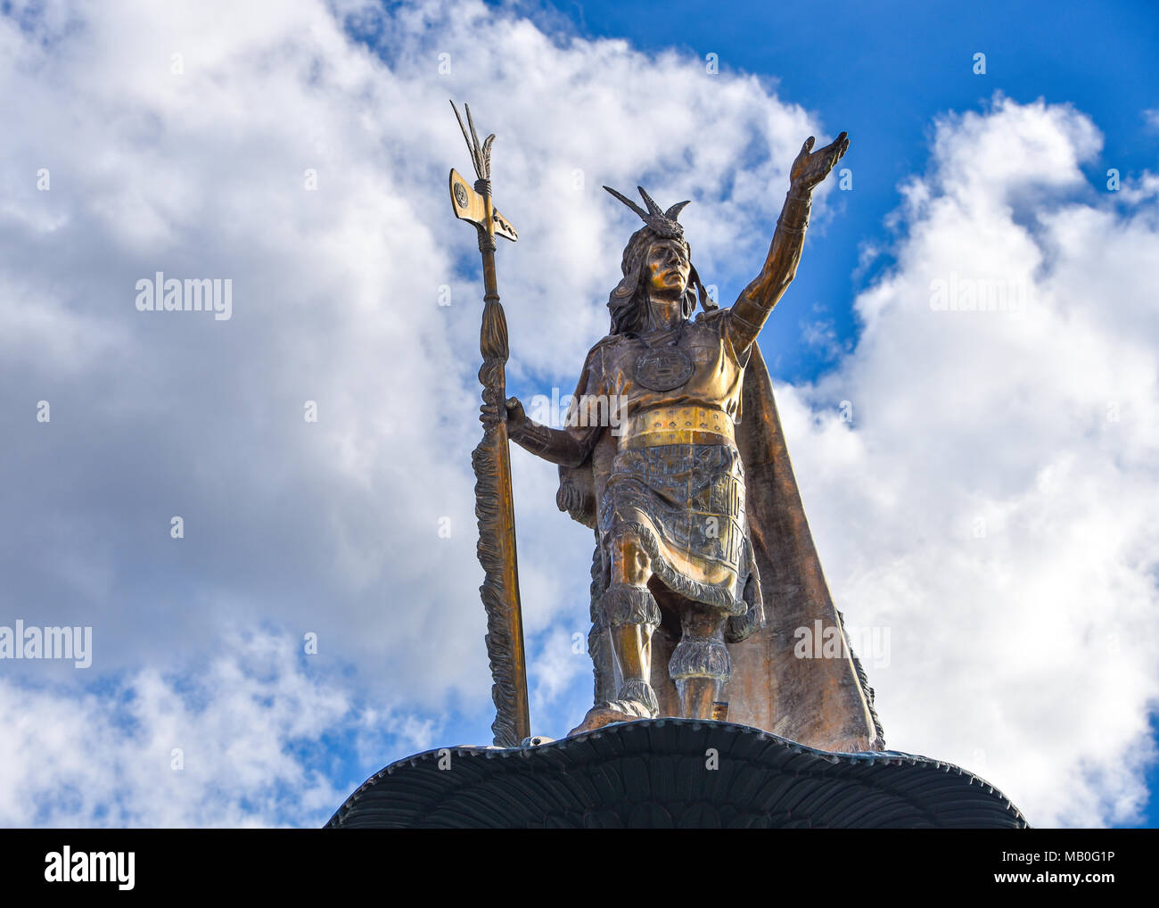 Statue of the Inca 'Pachacuti' in the Plaza de Armas, Cusco, Peru Stock ...