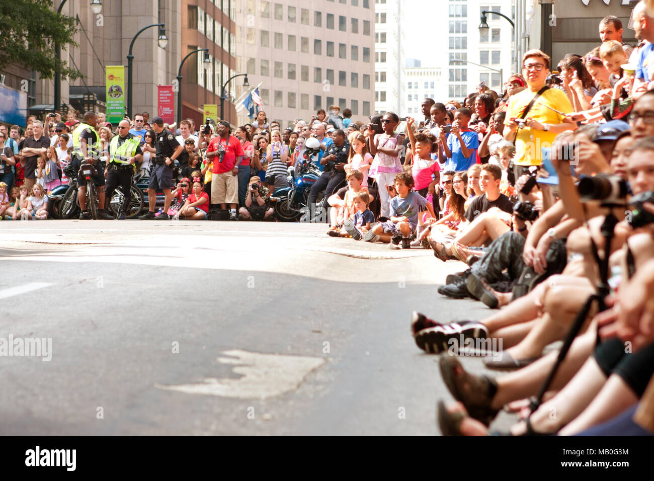 Downtown parade route hi-res stock photography and images - Alamy