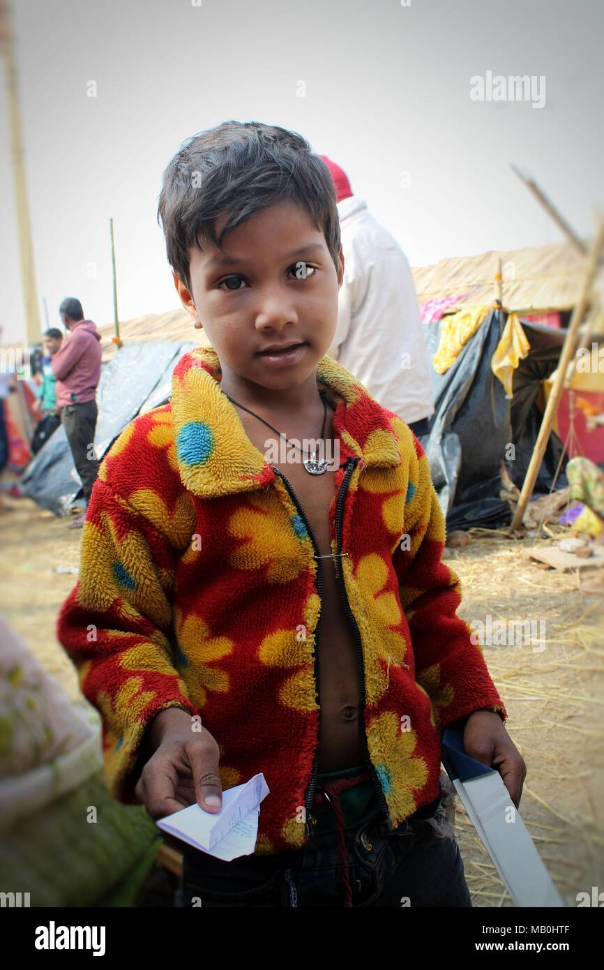 Poor boy hi-res stock photography and images - Alamy