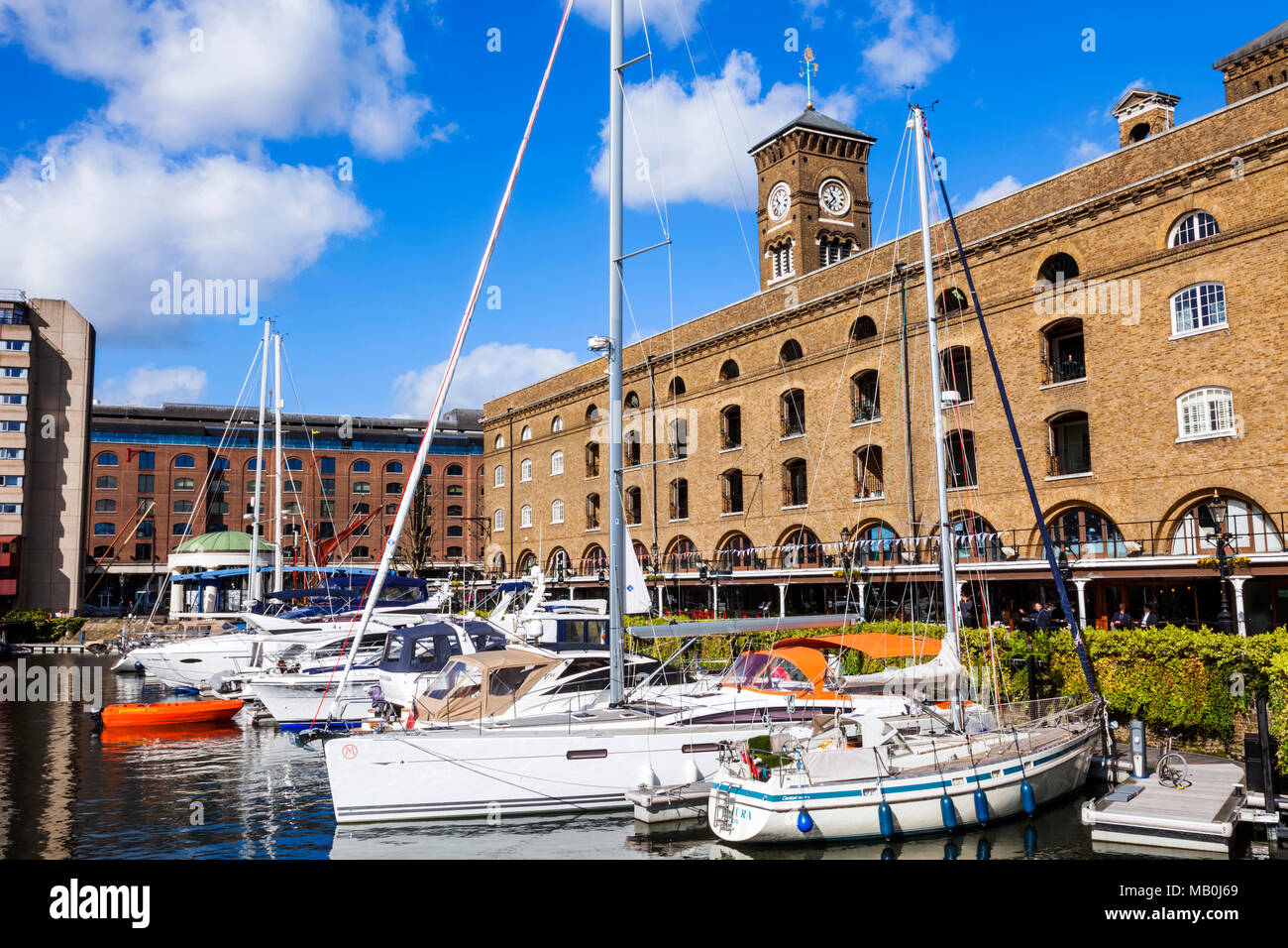Wapping london docks hi-res stock photography and images - Alamy
