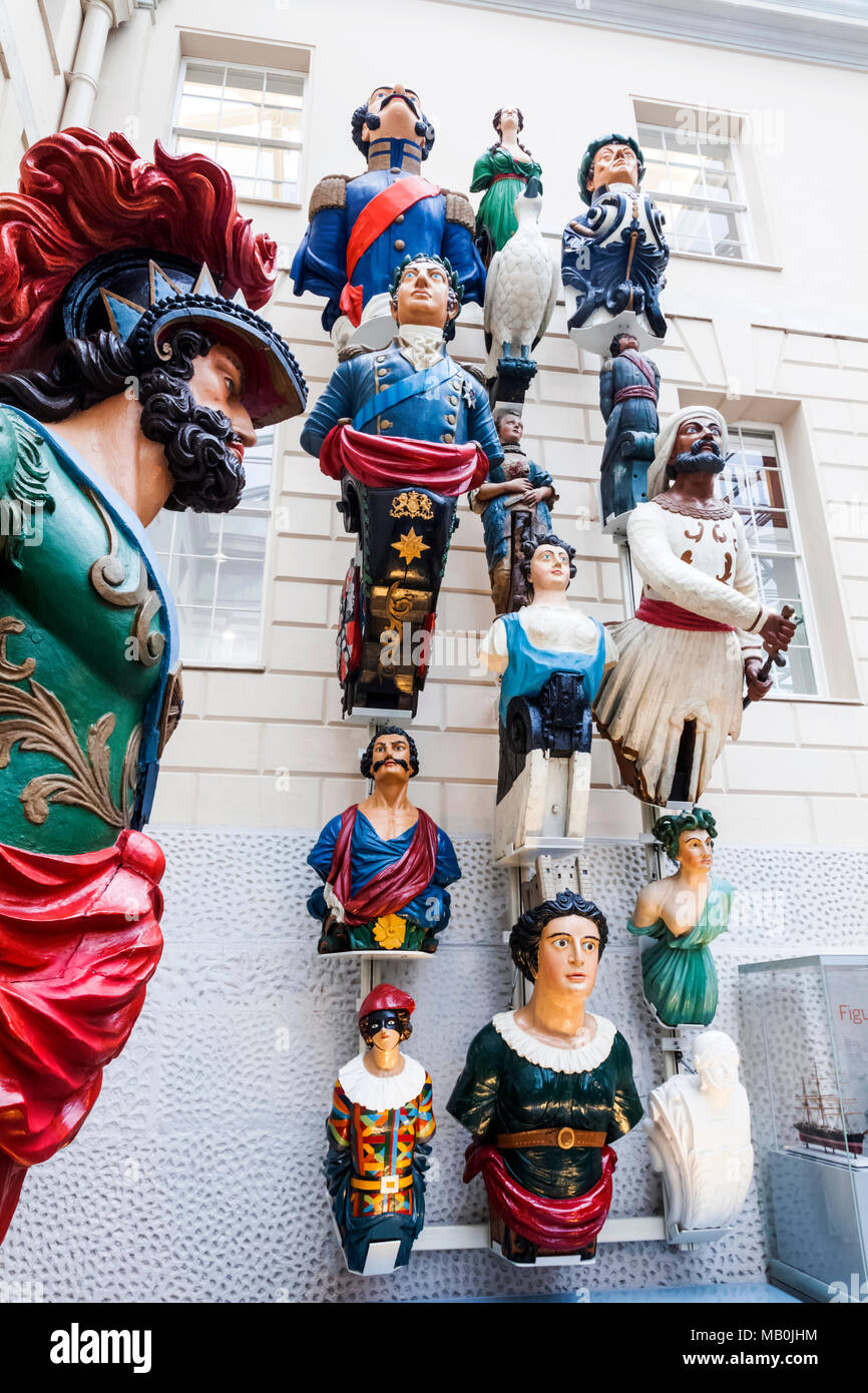 Ships figureheads hi-res stock photography and images - Alamy