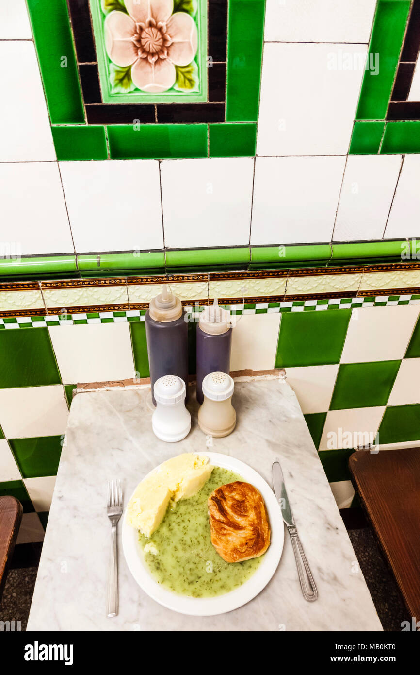 Manze's pie and mash hi-res stock photography and images - Alamy