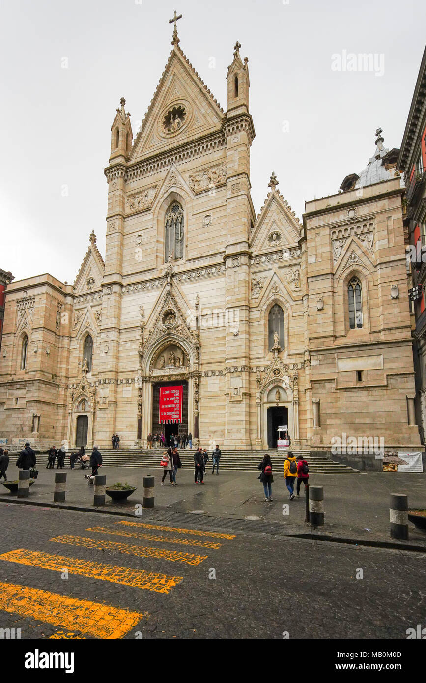 Duomo di san gennaro naples italy hi-res stock photography and images ...