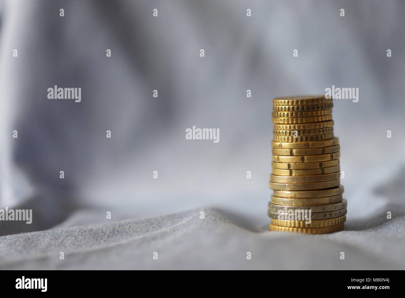 Side View Stack Cash High Resolution Stock Photography and Images - Alamy