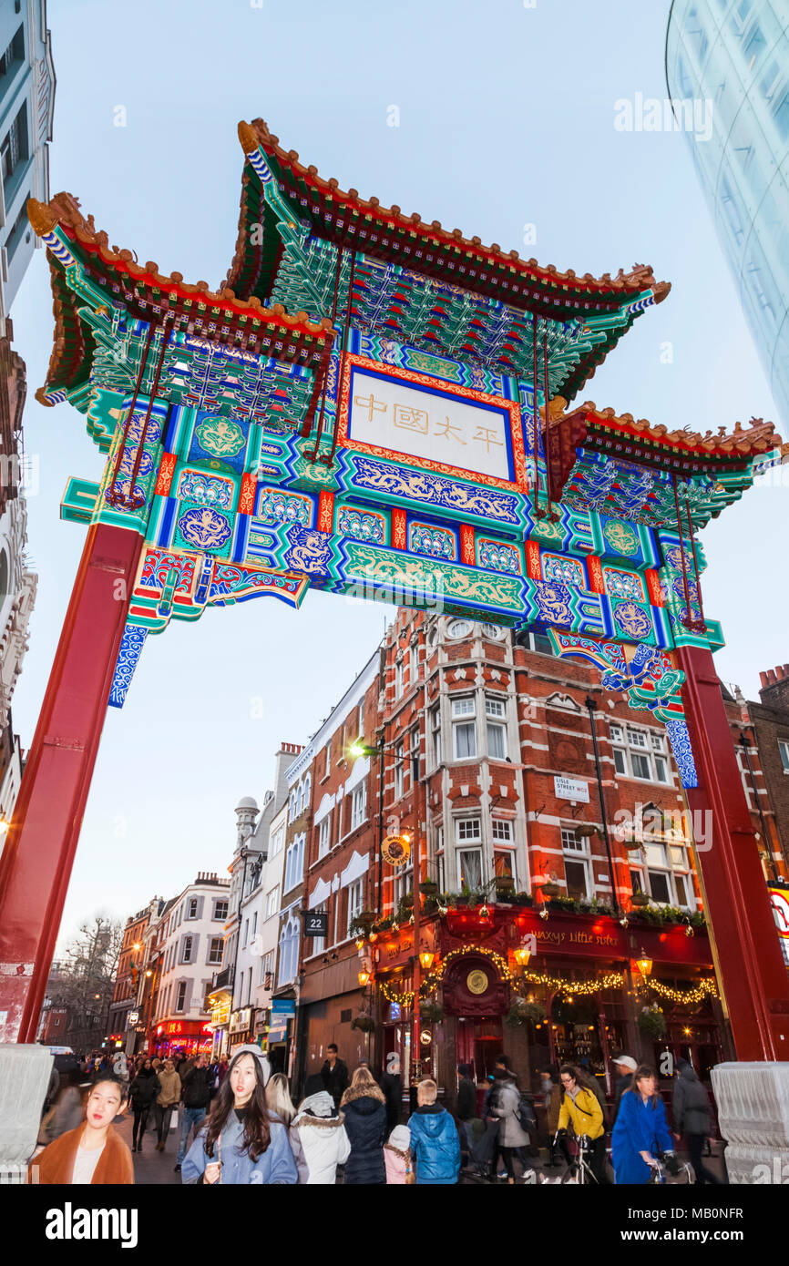 Nightly chinatown hi-res stock photography and images - Alamy