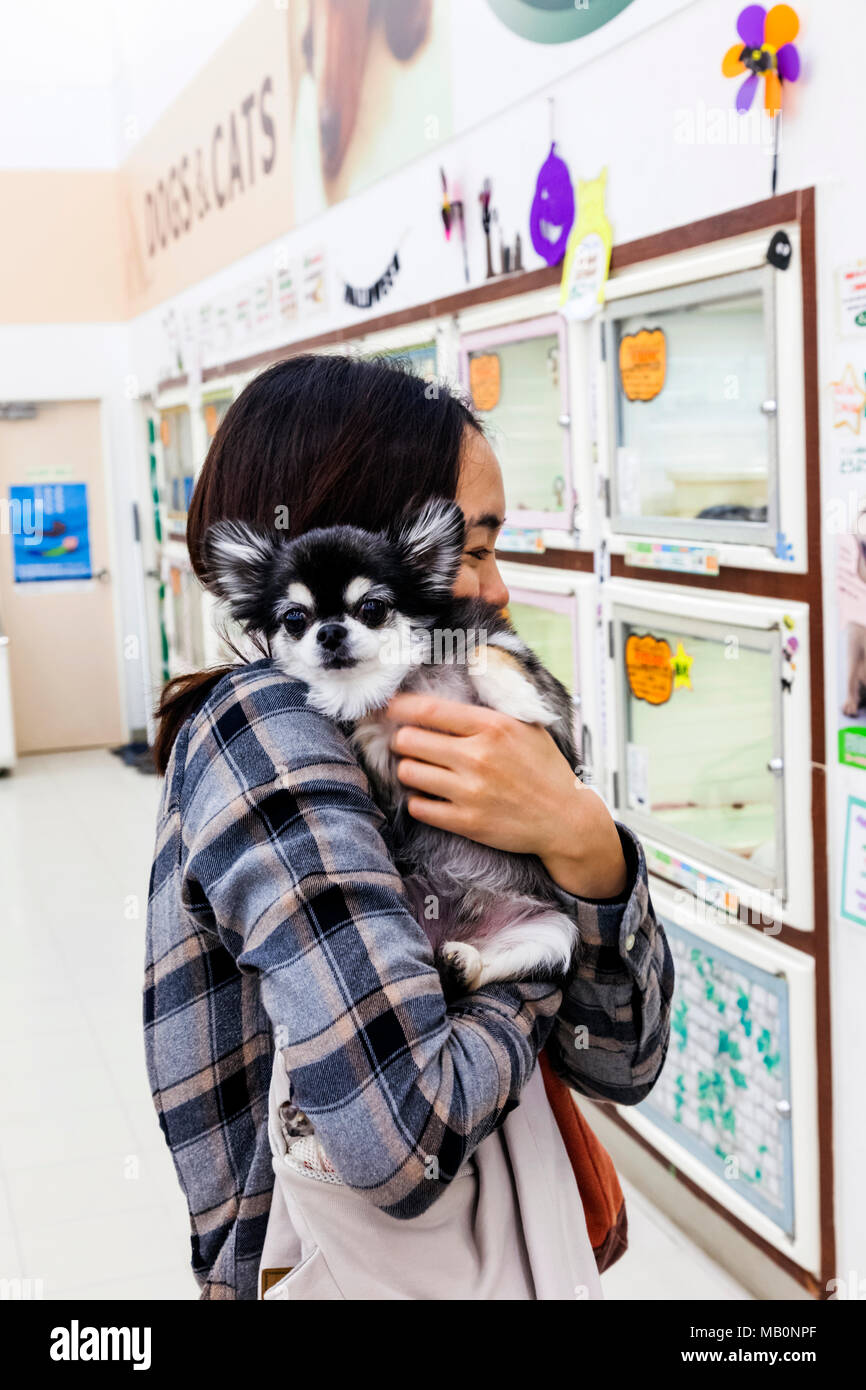Customer with dog hi-res stock photography and images - Alamy