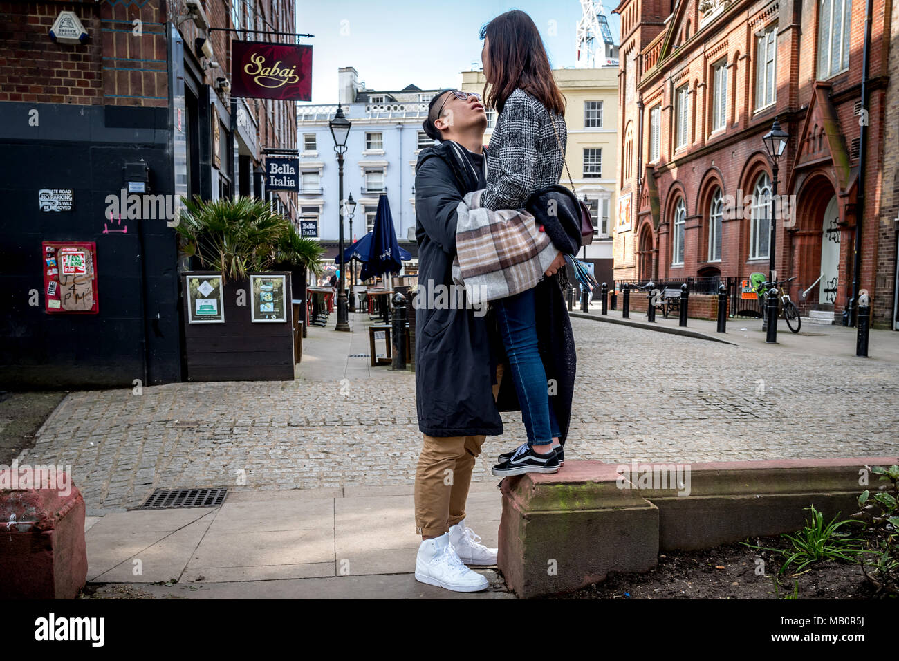 Lovers embrace hi-res stock photography and images - Alamy
